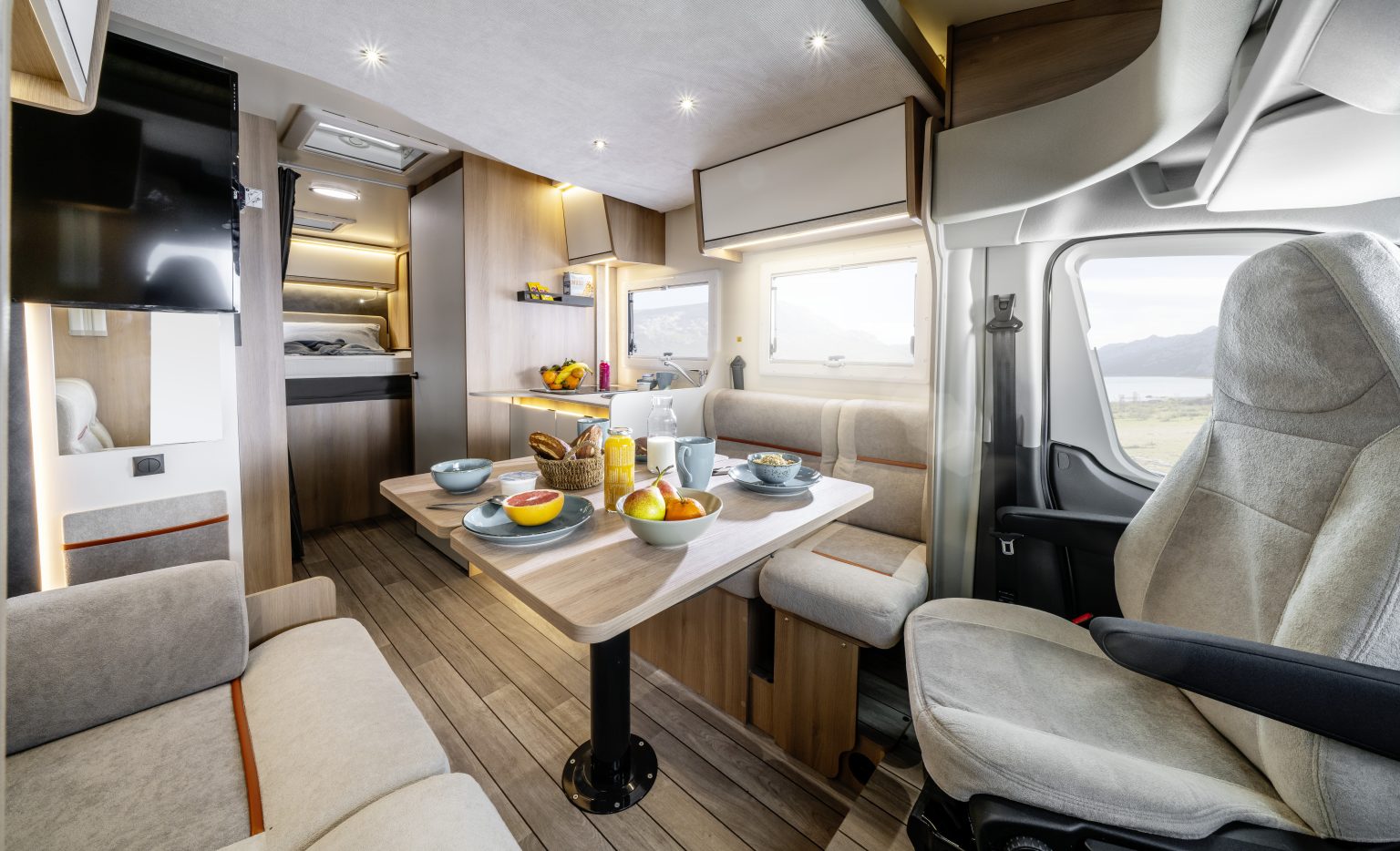 Neue Vans und Reisemobile? Das gibts auf der CMT 2026! - Forster ...